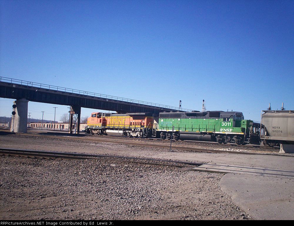 BNSF 3011